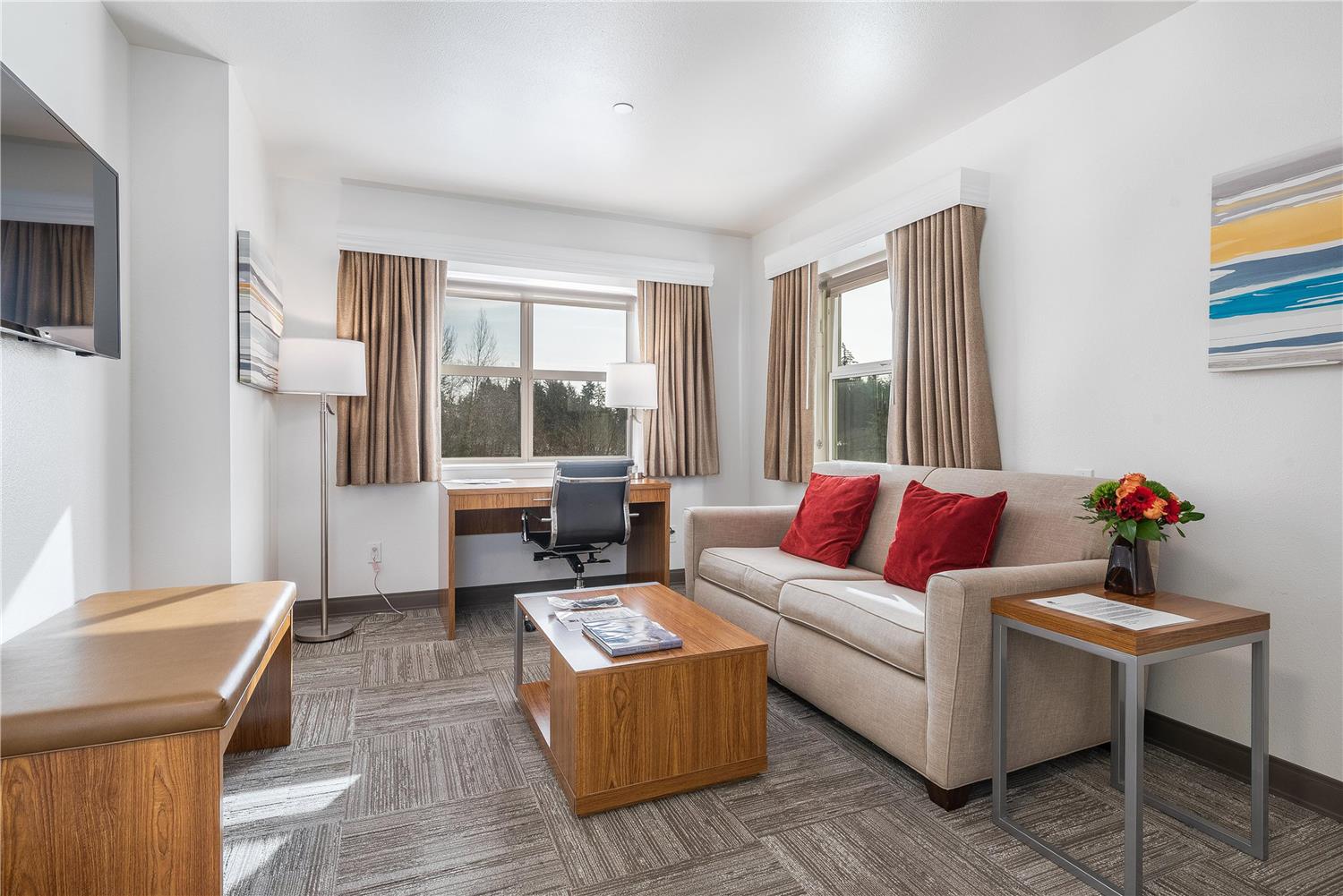 Marshall Suites Bainbridge Island SureStay Collection | Rooms