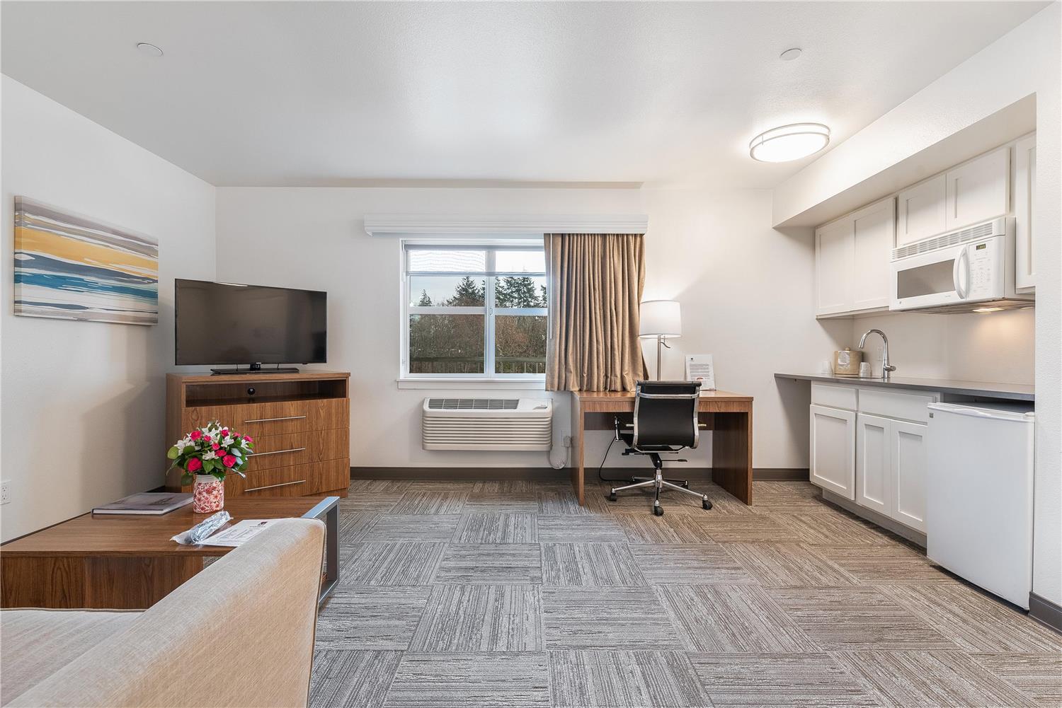 Marshall Suites Bainbridge Island SureStay Collection | Rooms