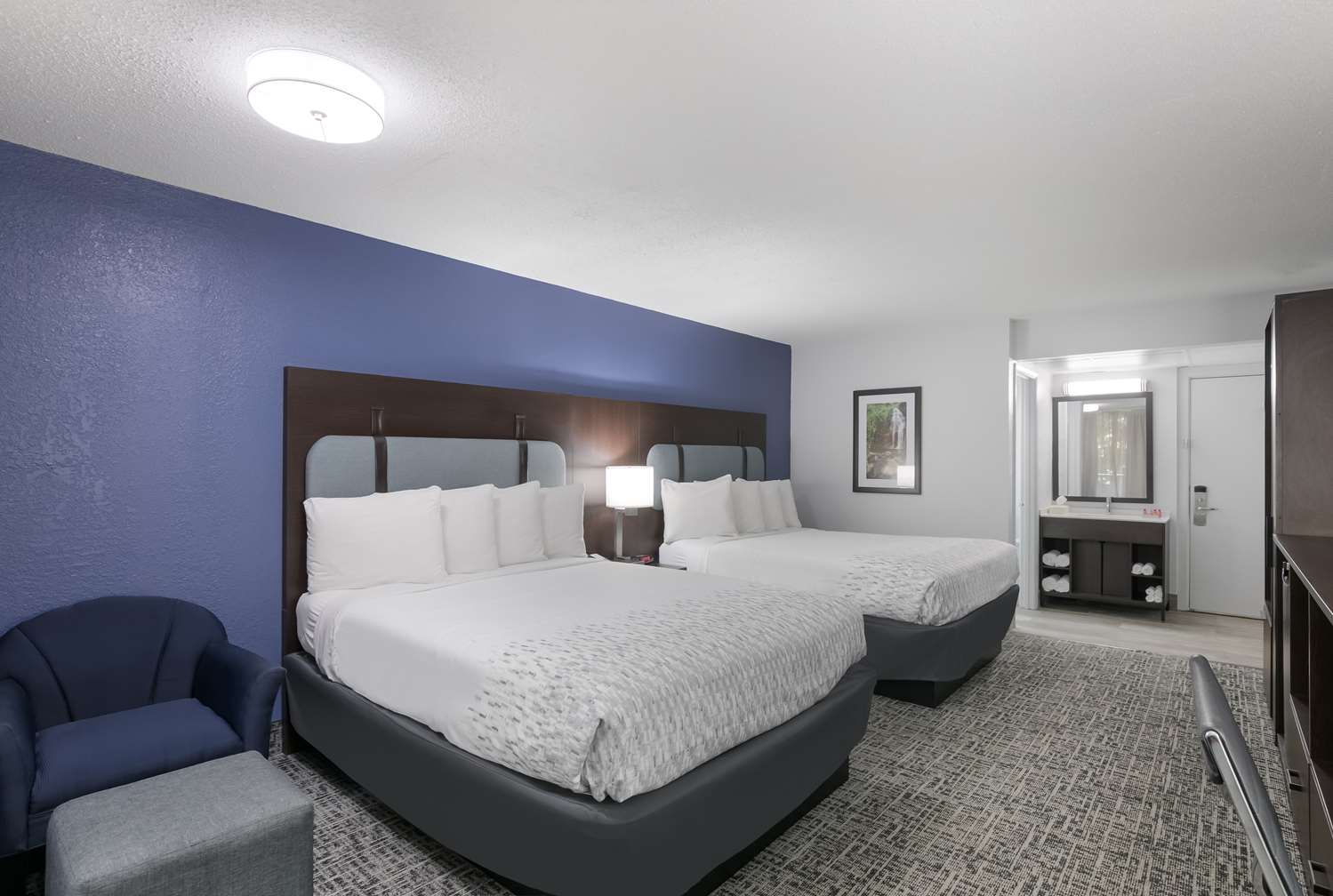 The Sure Stay Plus Hotel Gatlinburg | Rooms & Rates