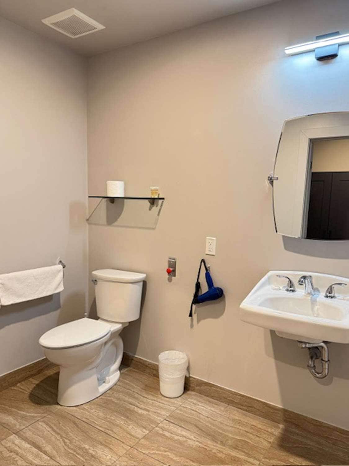 Big Bird Inn Wawa SureStay Collection by Best Western Rooms