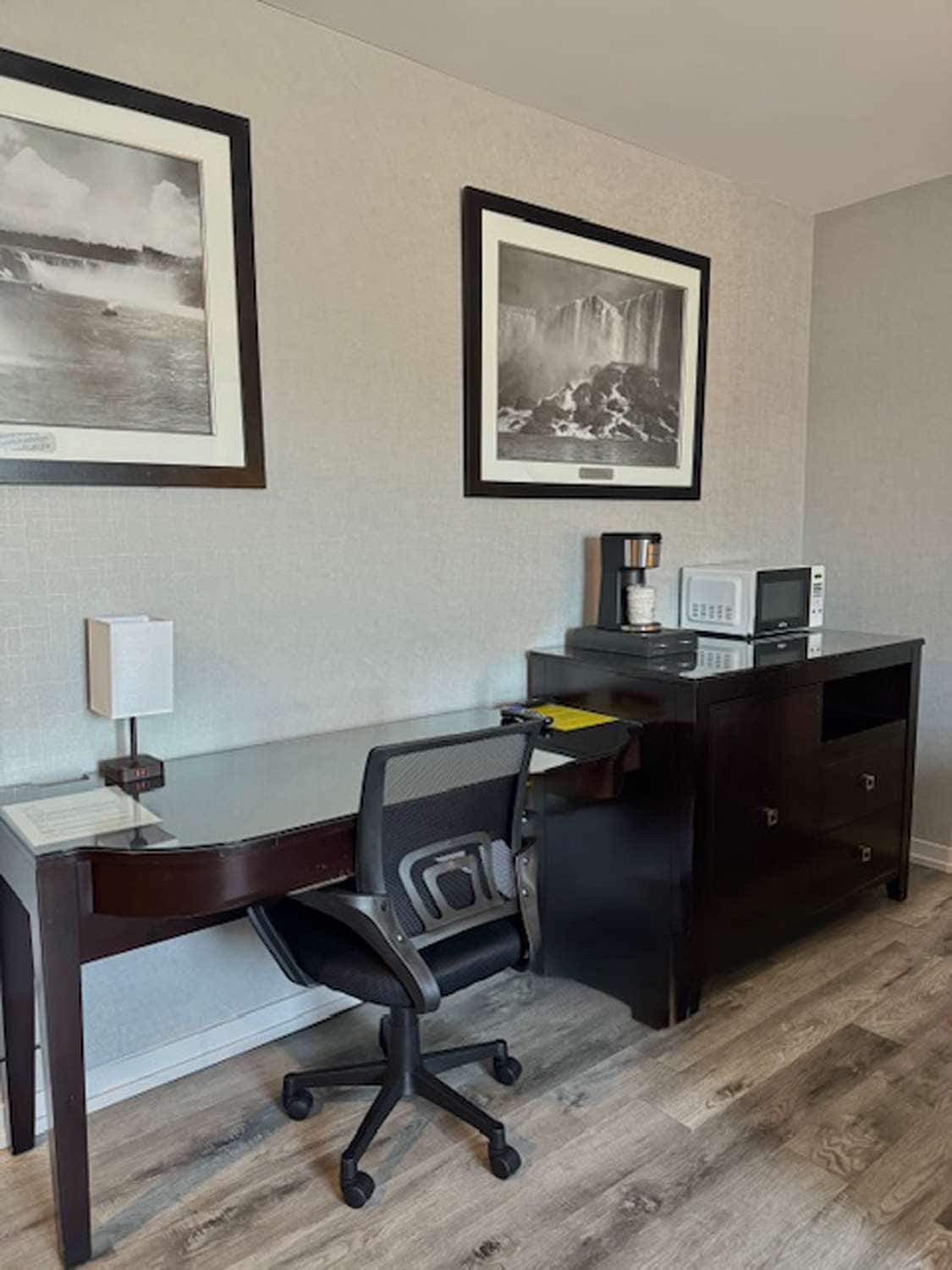 Big Bird Inn Wawa SureStay Collection by Best Western Rooms
