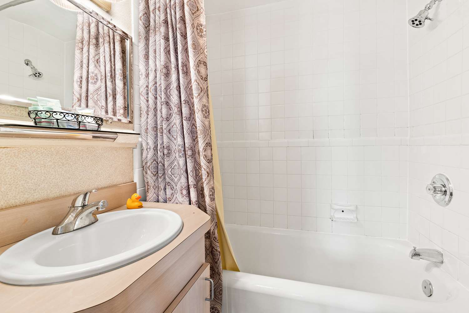 Sure Stay Signature Collection Genetti Hotel | Rooms & Rates