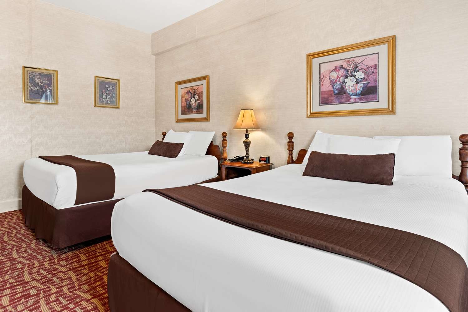Sure Stay Signature Collection Genetti Hotel | Rooms & Rates