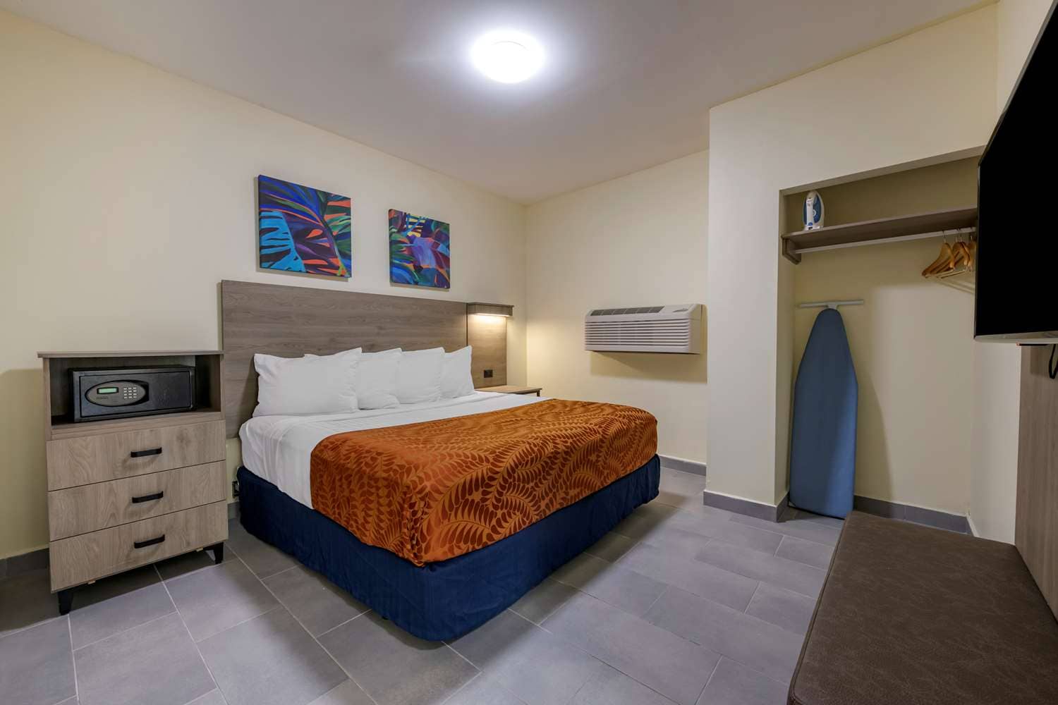 Mayaguez Plaza Hotel, BW Signature Collection | Rooms & Rates