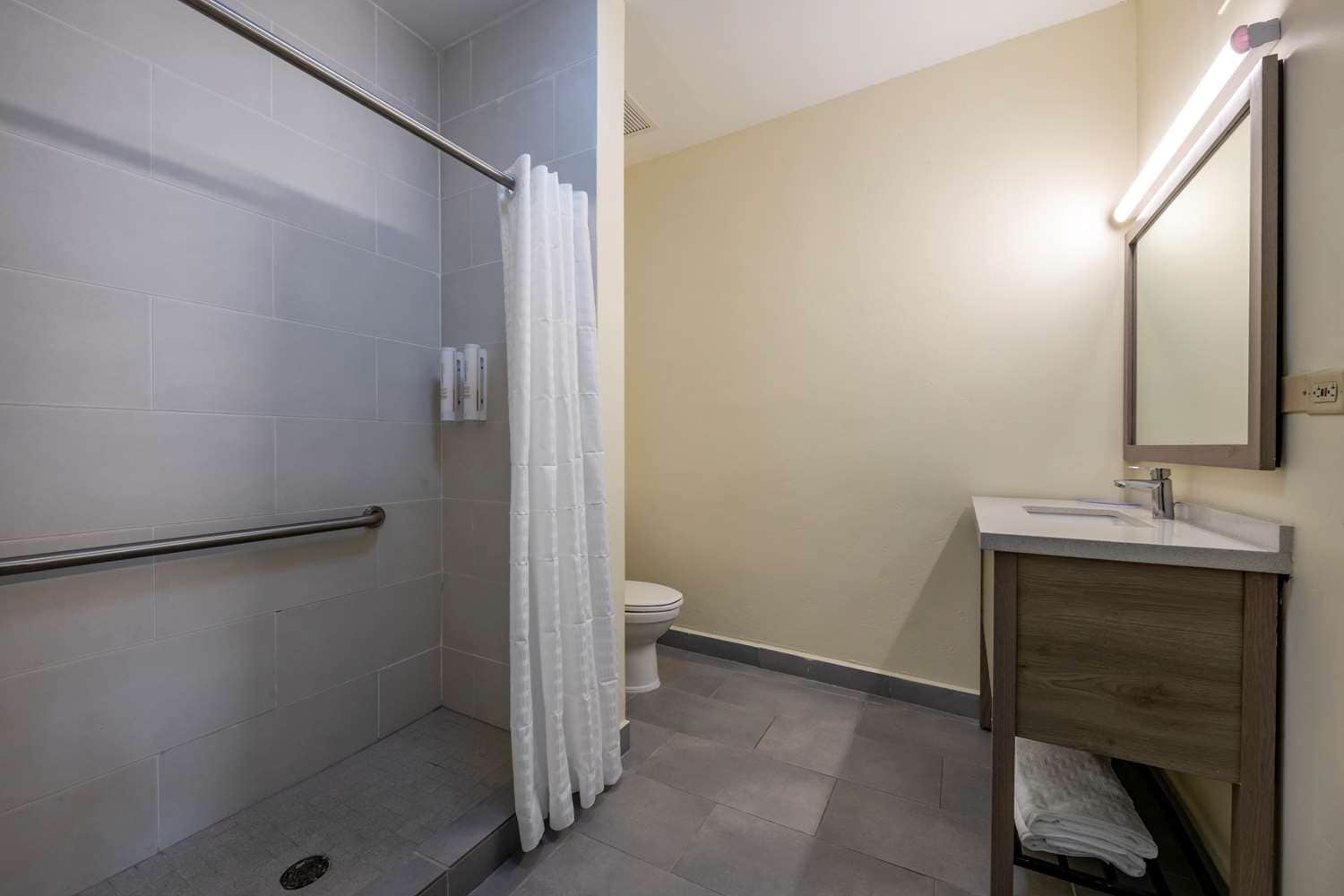 Mayaguez Plaza Hotel, BW Signature Collection | Rooms & Rates