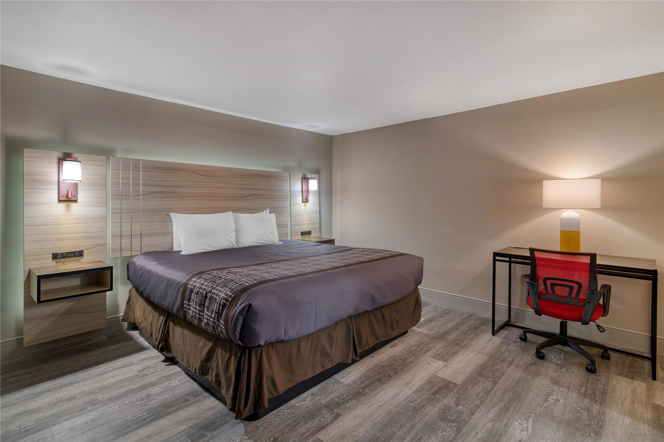 Yankee Clipper Inn SureStay Collection by Best Western Rooms