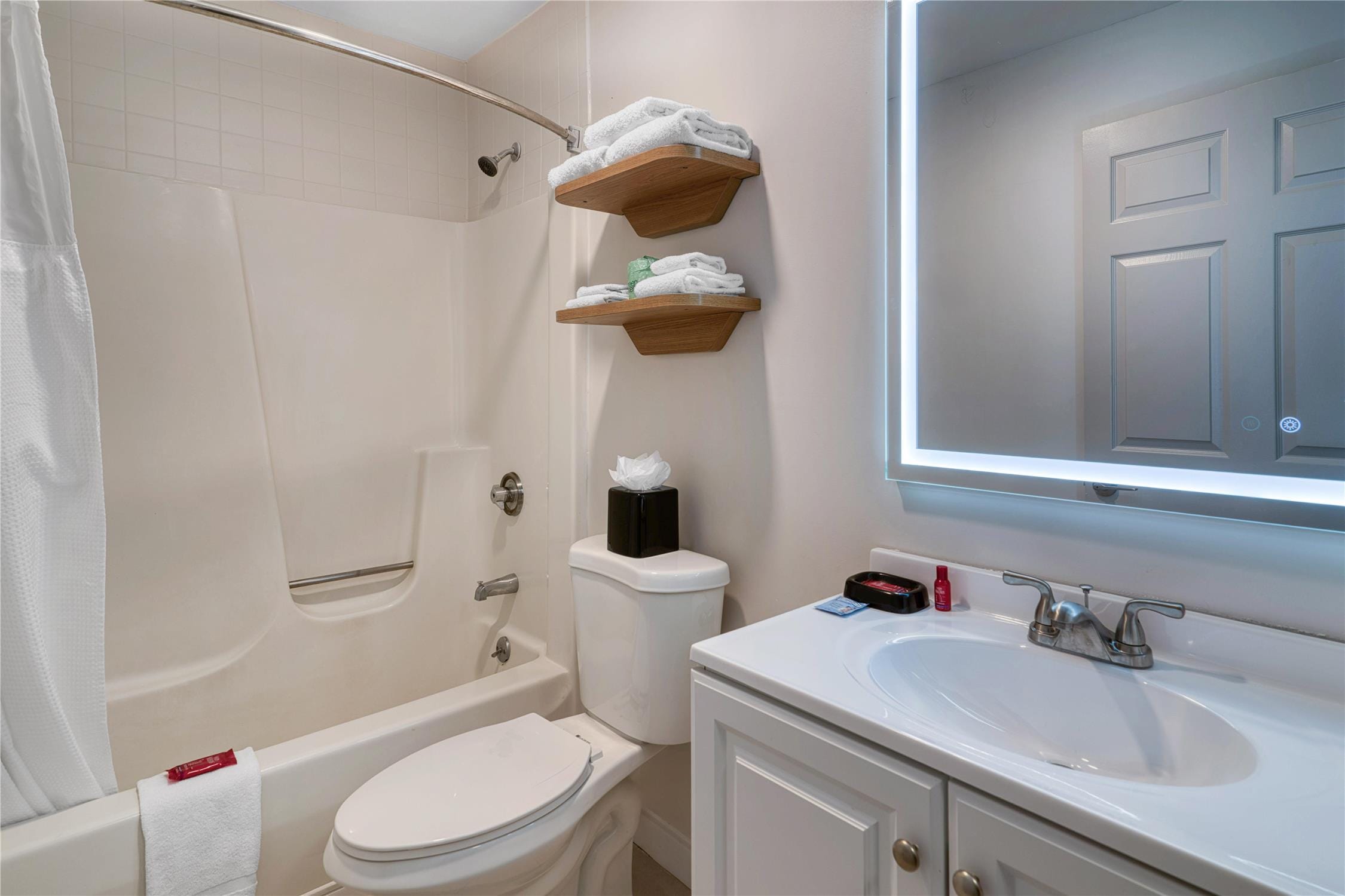 Baldwin Inn & Suites, SureStay Collection by Best Western
