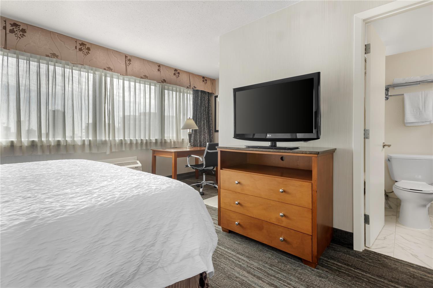 Best Western Plus Suites Downtown | Rooms & Rates