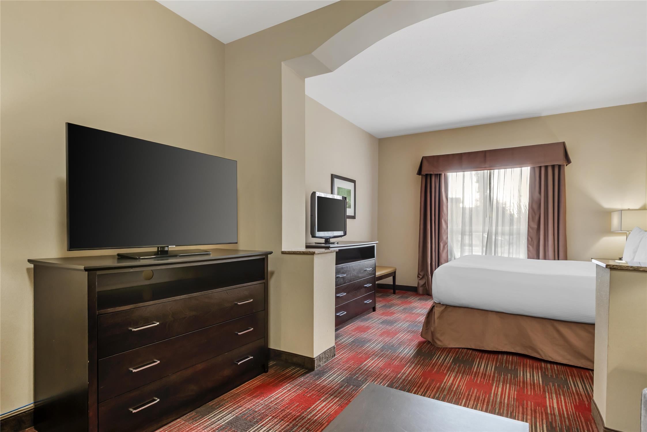 Best Western Plus Red Deer Inn & Suites | Rooms & Rates