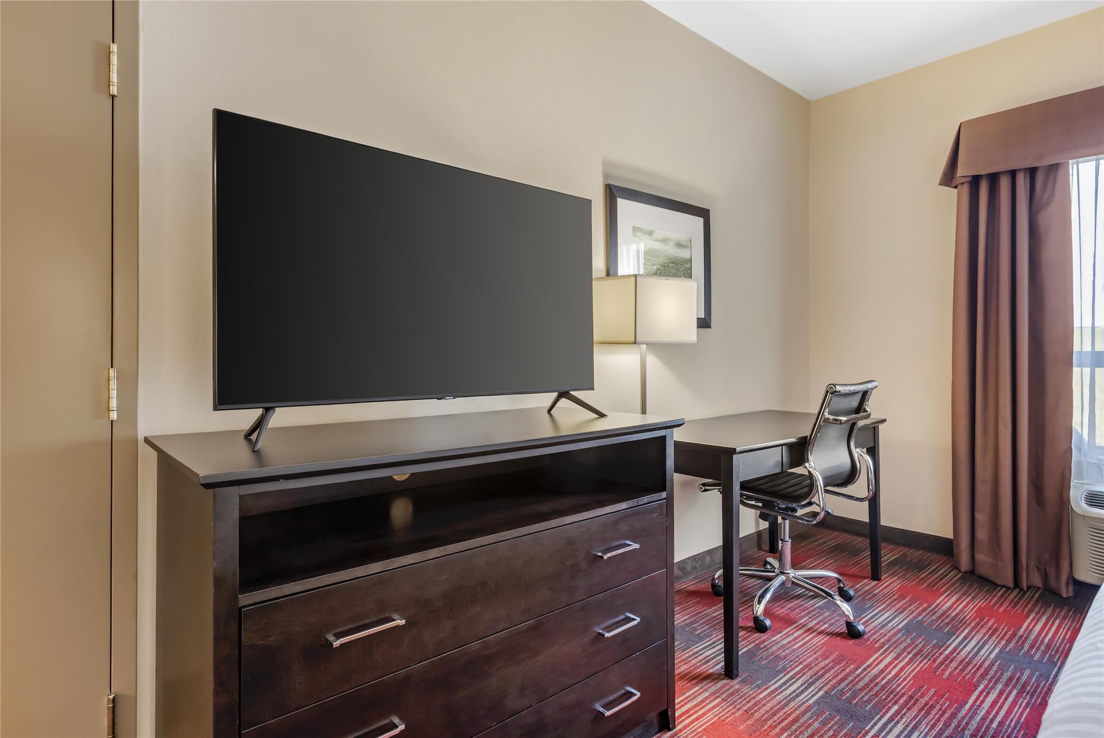 Best Western Plus Red Deer Inn & Suites | Rooms & Rates
