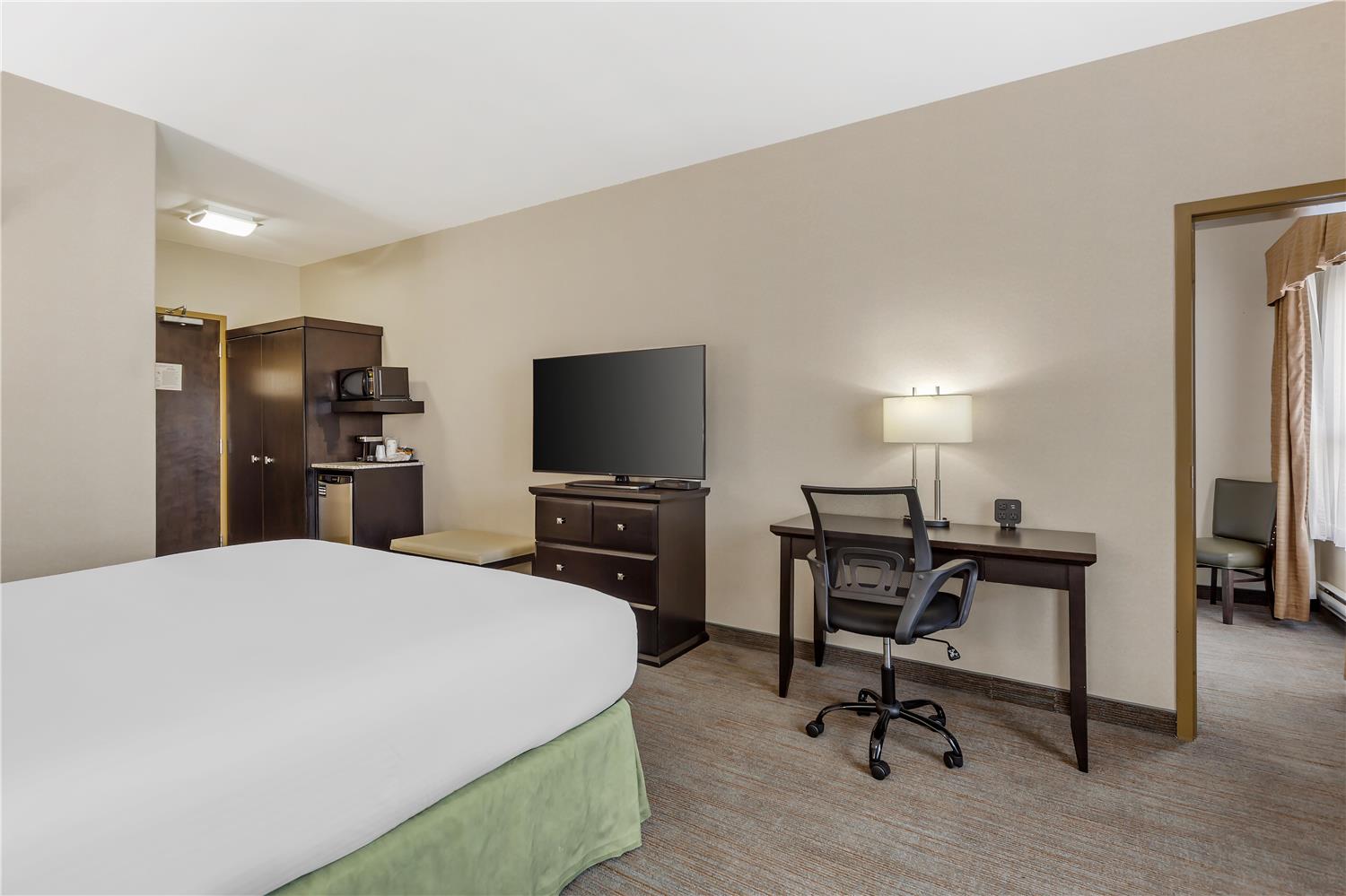Best Western Wainwright Inn & Suites | Rooms & Rates