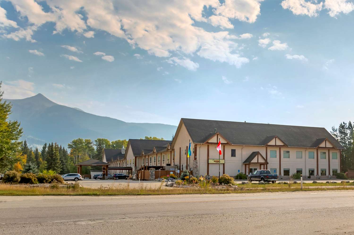 Best Western Plus Valemount Inn & Suites | Rooms & Rates
