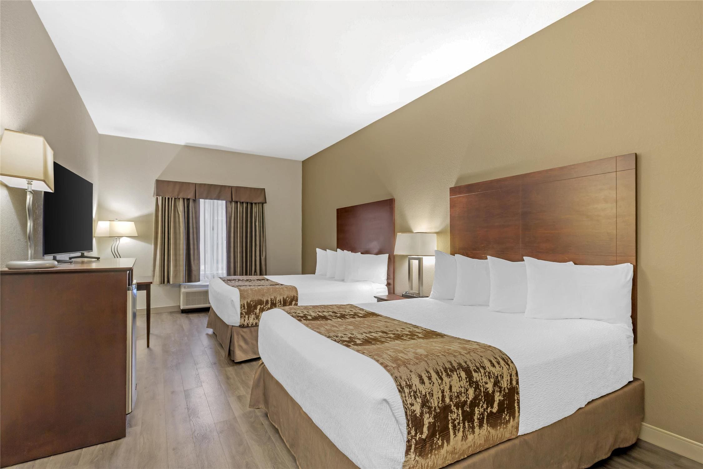 Best Western Plus Pembina Inn & Suites | Rooms & Rates