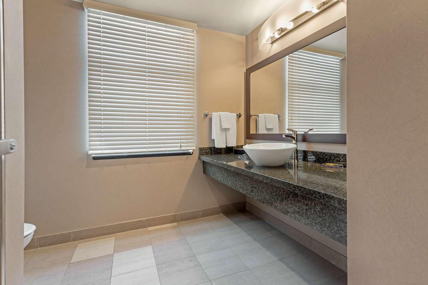 Perth Parkside Inn & Spa, BW Premier Collection | Rooms & Rates