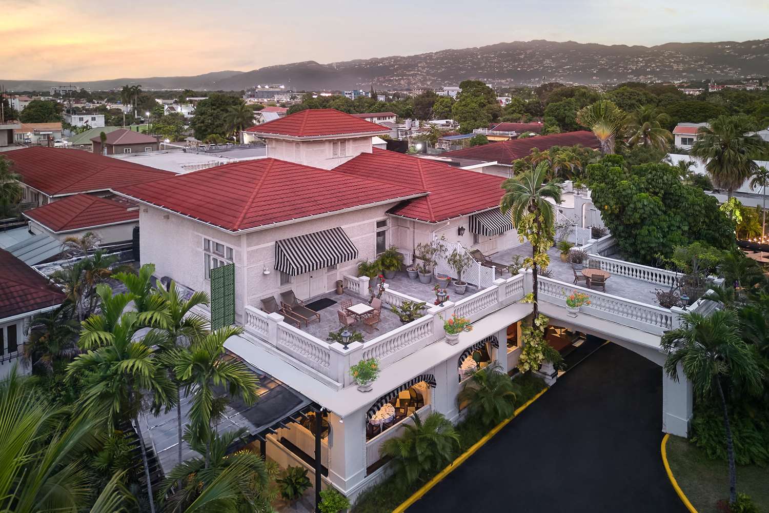 Hotel in Kingston | Terra Nova, BW Premier Collection