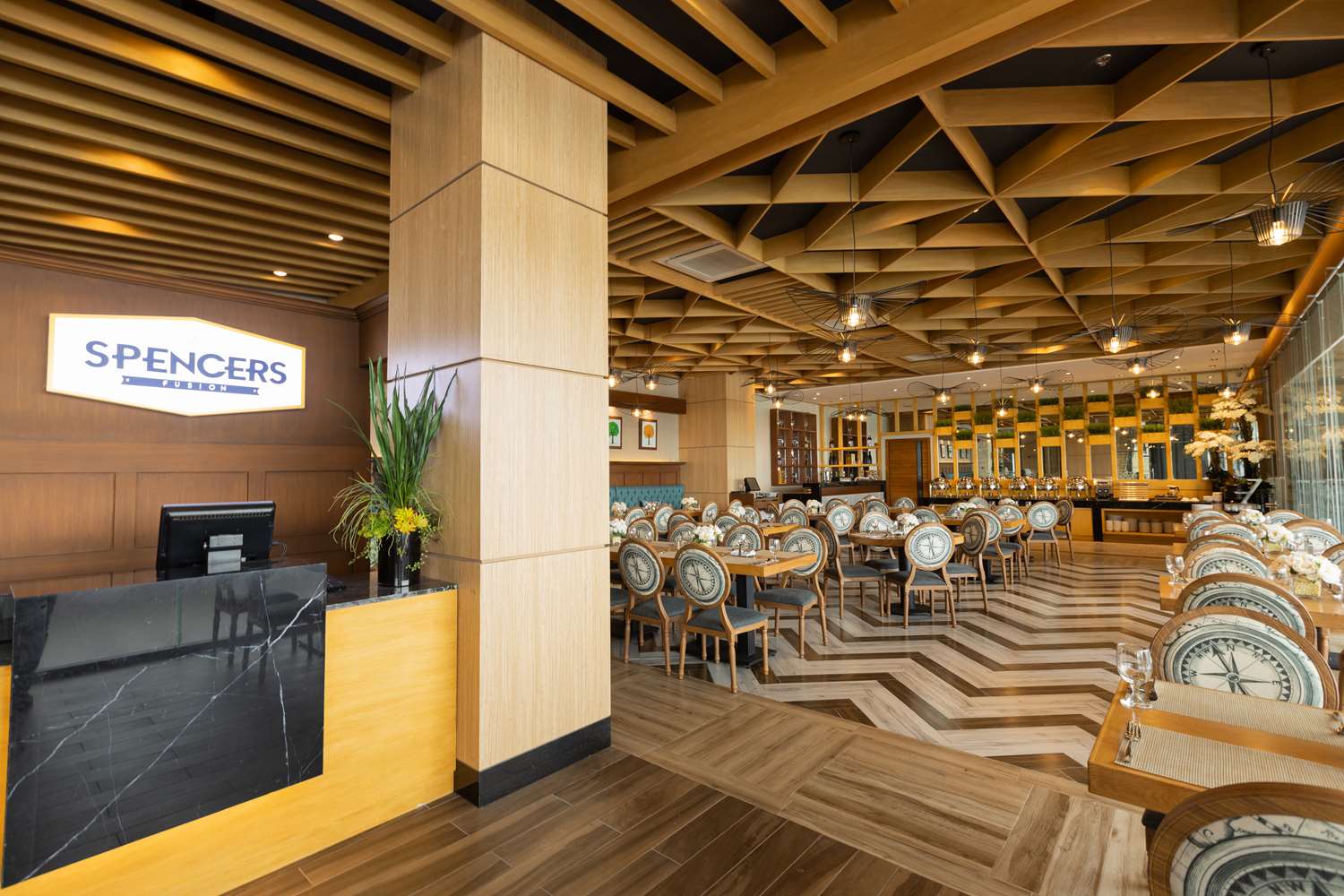 Best Western Plus Metro Clark Logo